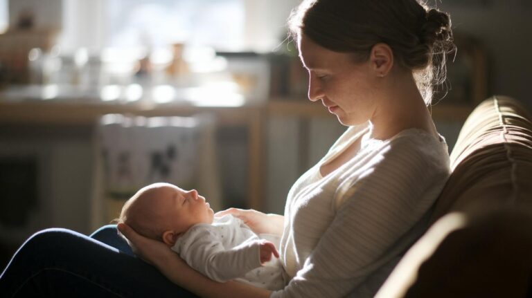 Postpartum Depression Medications: Bright Relief For Moms - Womens ...